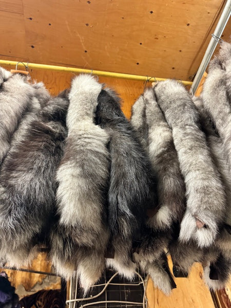 Commercial Quality Silver Fox Parka Hood Ruffs – Bill Worb Furs Inc.